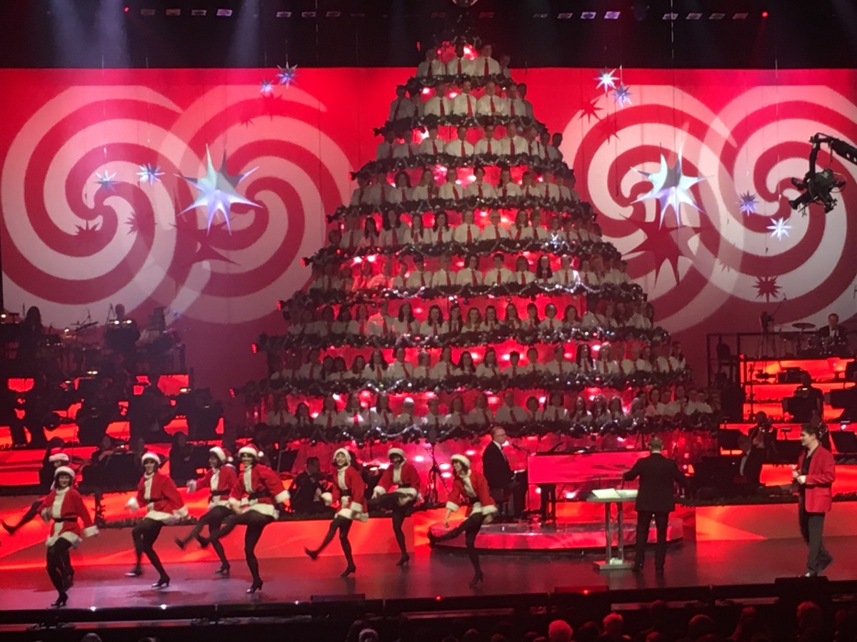 50th Edmonton Singing Christmas Tree - Shop Production World